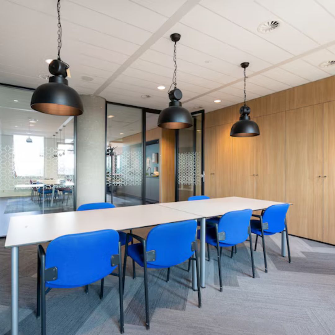 2025 Office Layout Tips for Boosting Productivity